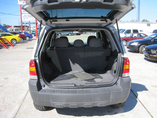 ford escape 2006 silver suv xlt gasoline 6 cylinders front wheel drive ...